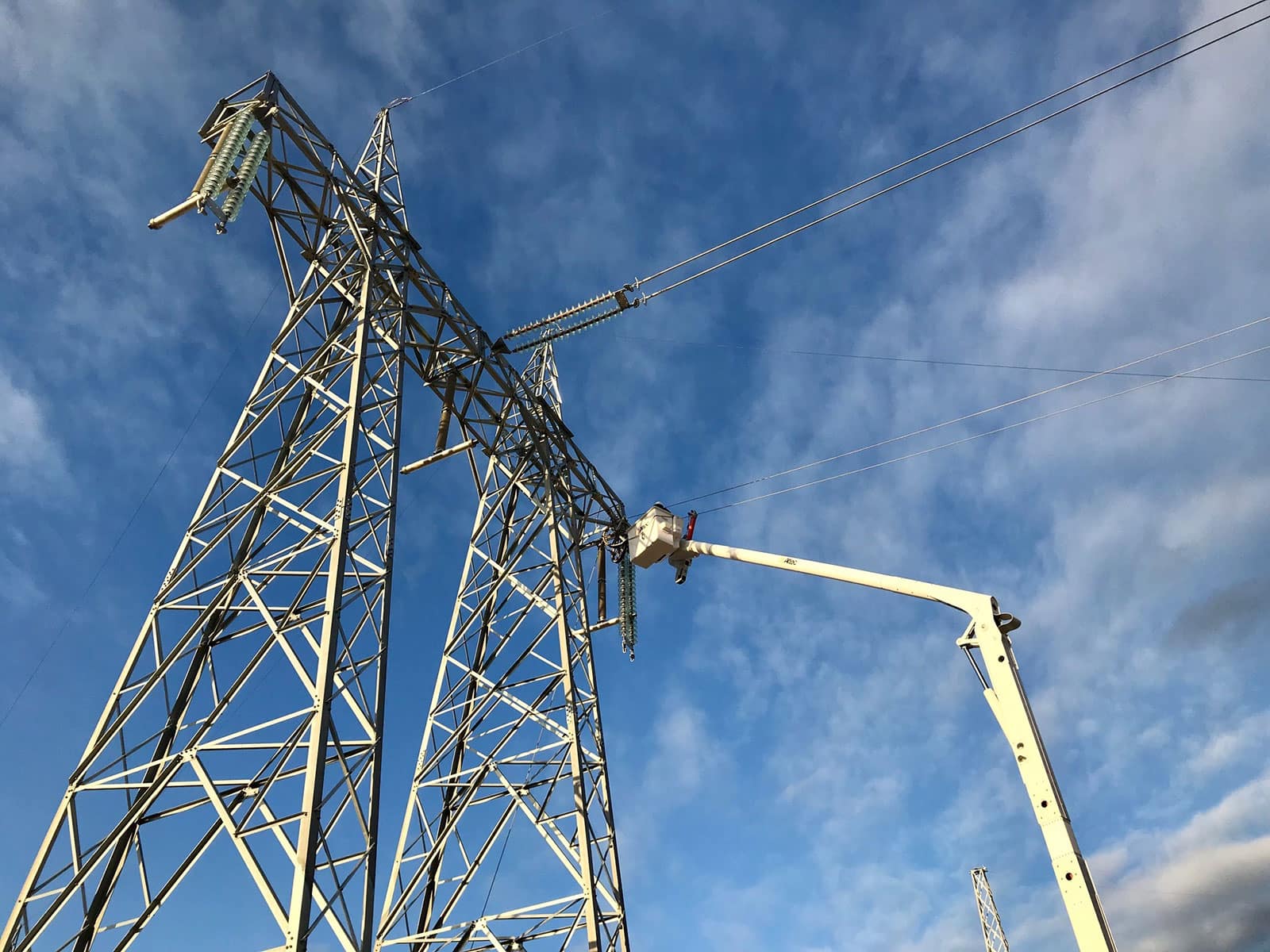 Electric Utility - Saber Power Field Services